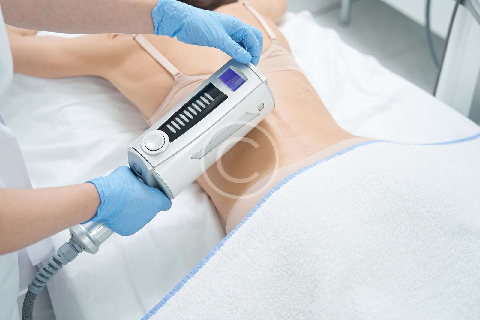 The most popular myths about anti-cellulite massages - ELV8